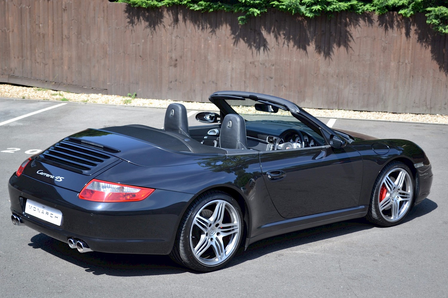 Basalt Black Metallic | Porsche Colors