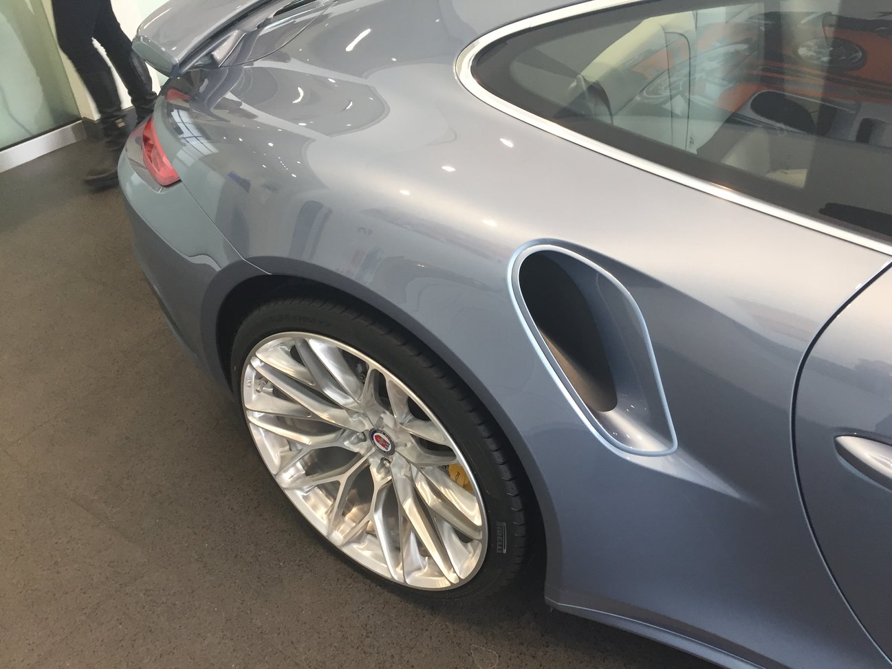 Ice Blue Metallic | Porsche Colors