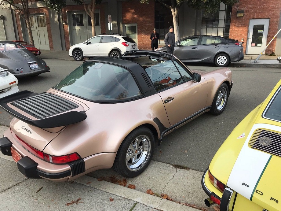 Coral Metallic | Porsche Colors