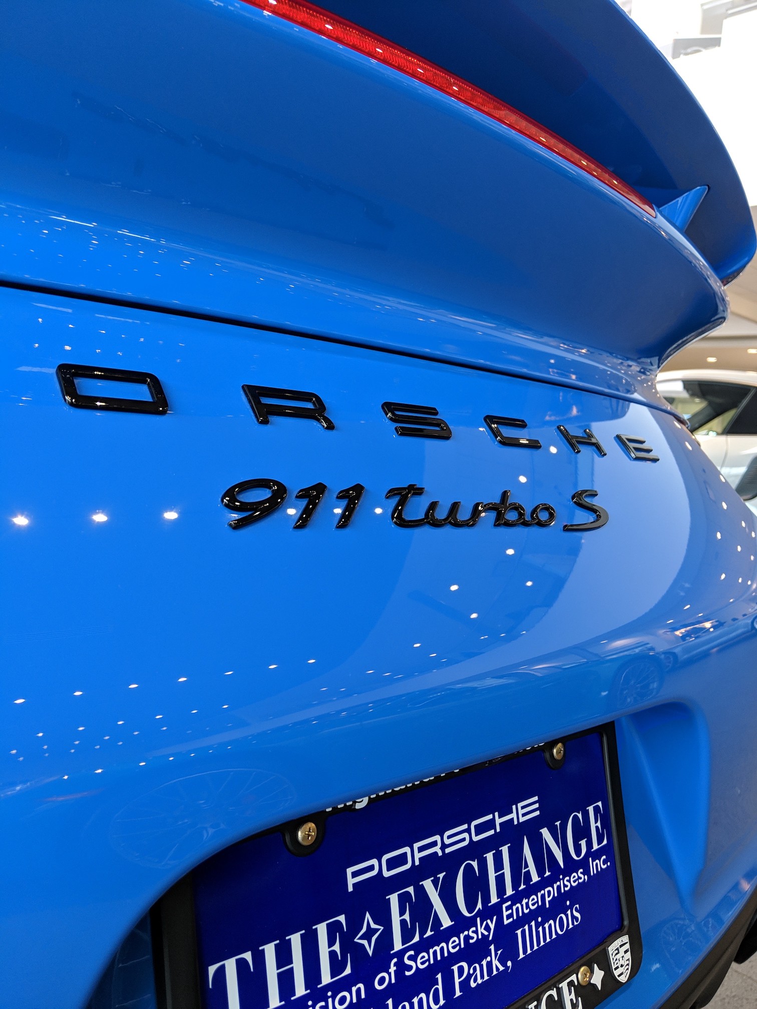 Arrow Blue | Porsche Colors