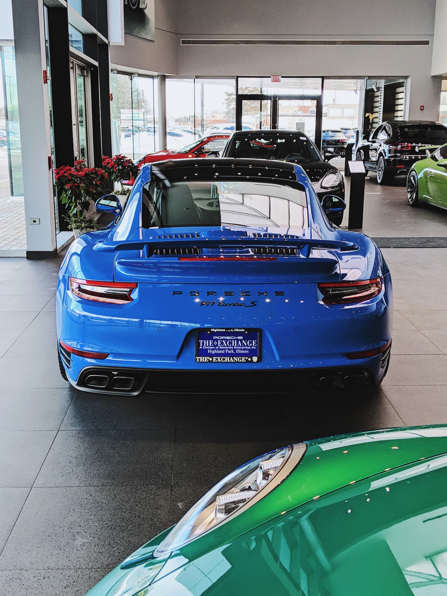 Arrow Blue | Porsche Colors