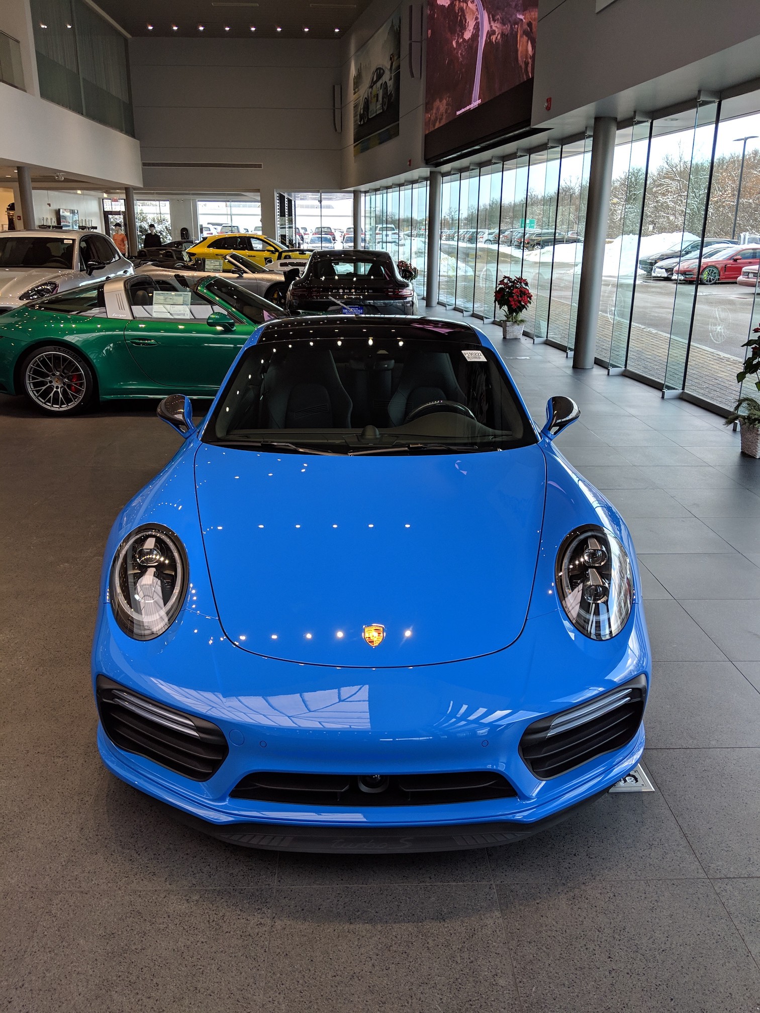 Arrow Blue | Porsche Colors