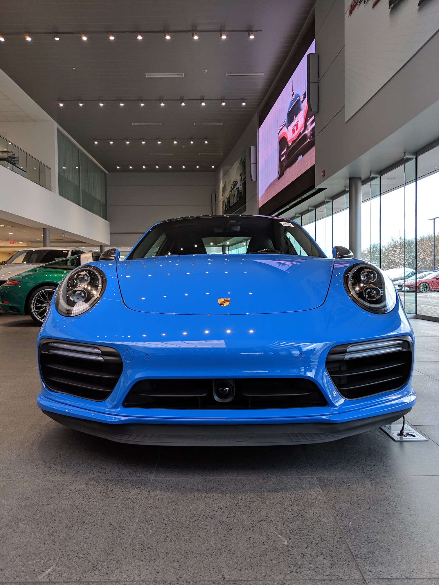 Arrow Blue | Porsche Colors