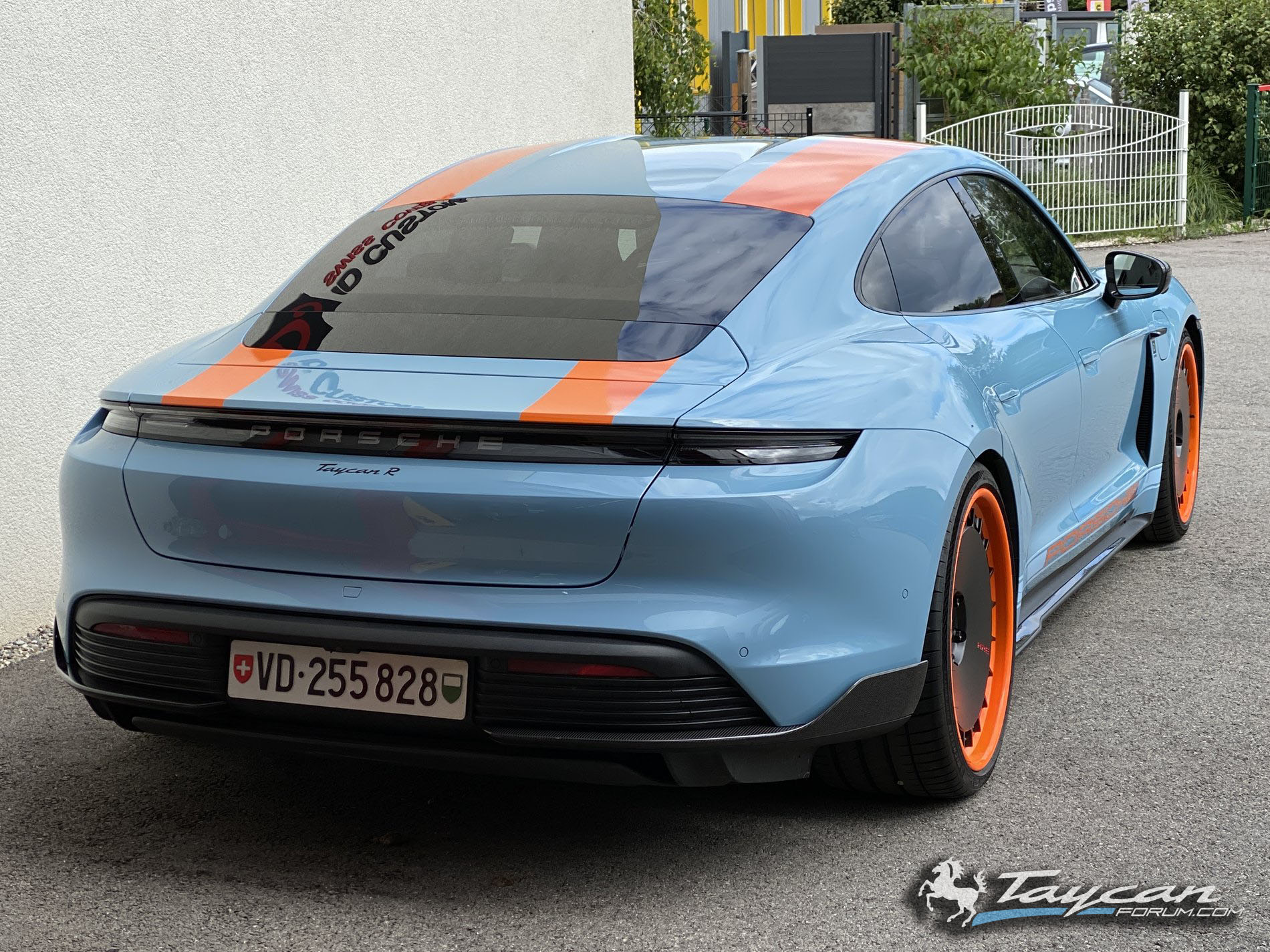 Frozen Blue Metallic | Porsche Colors