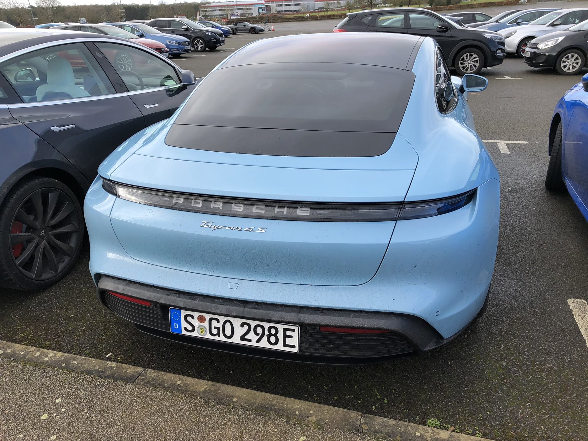 Frozen Blue Metallic | Porsche Colors