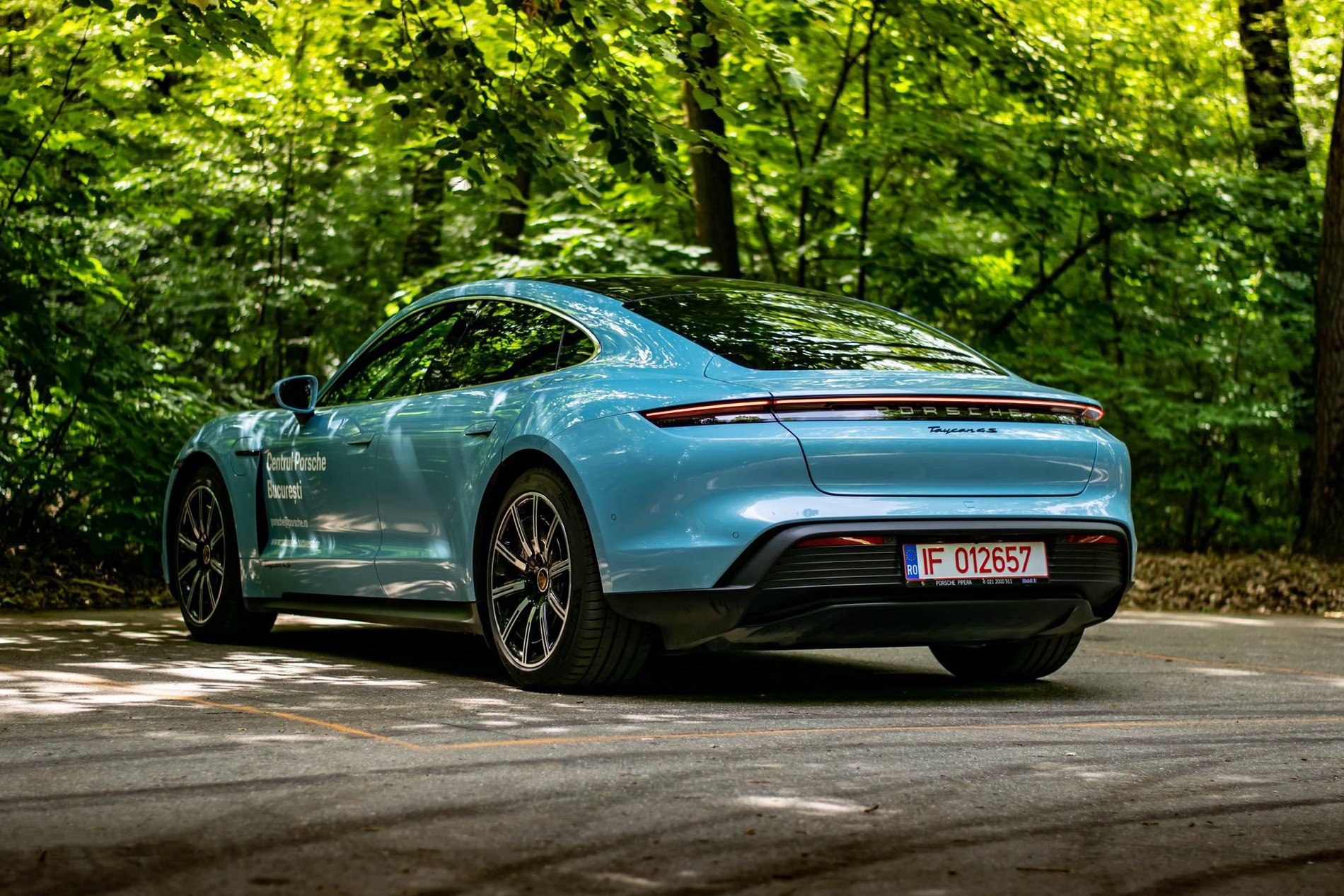 Frozen Blue Metallic | Porsche Colors