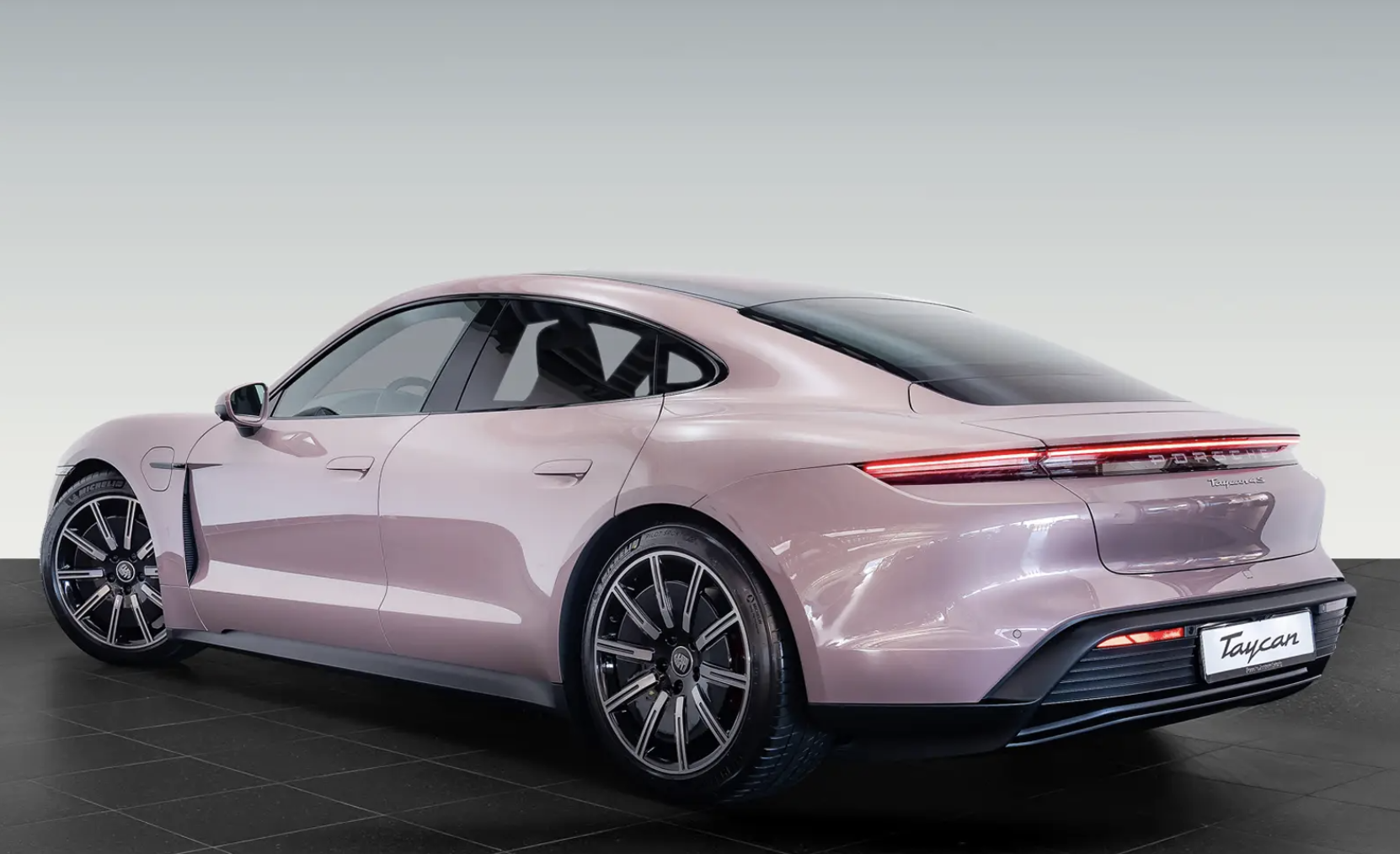 Frozen Berry Metallic | Porsche Colors