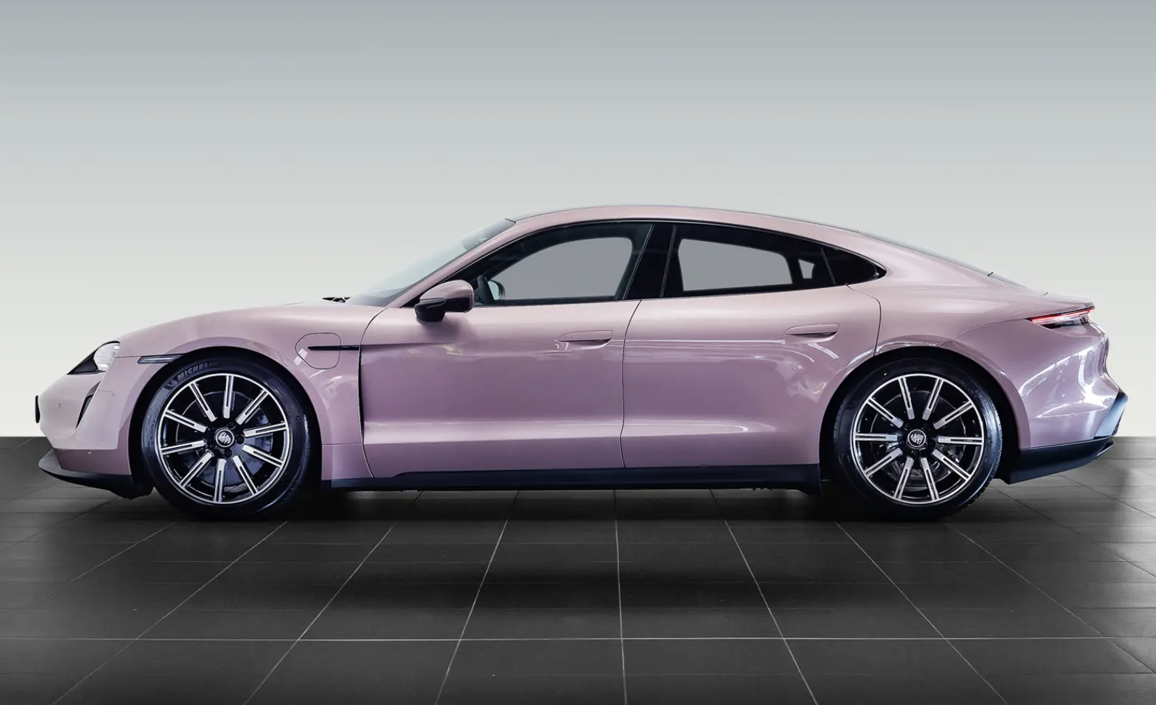 Frozen Berry Metallic | Porsche Colors