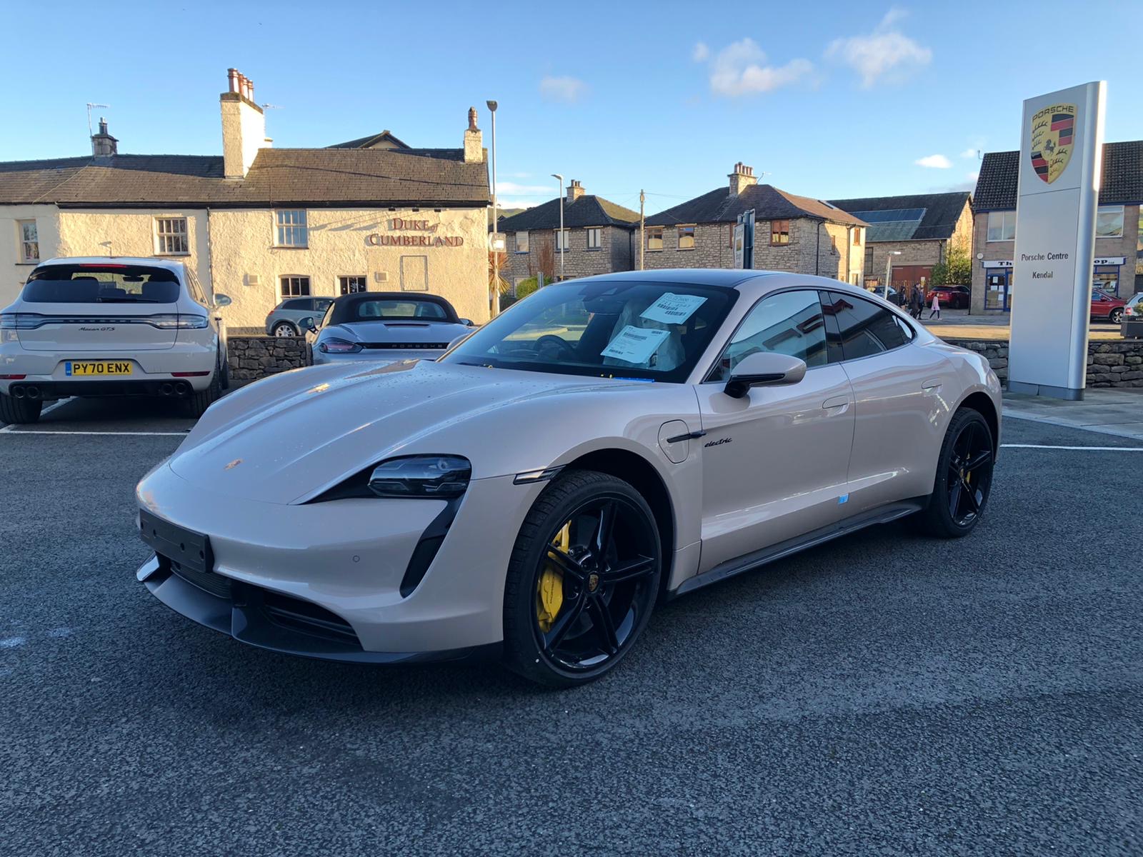 Coffee Beige Metallic | Porsche Colors