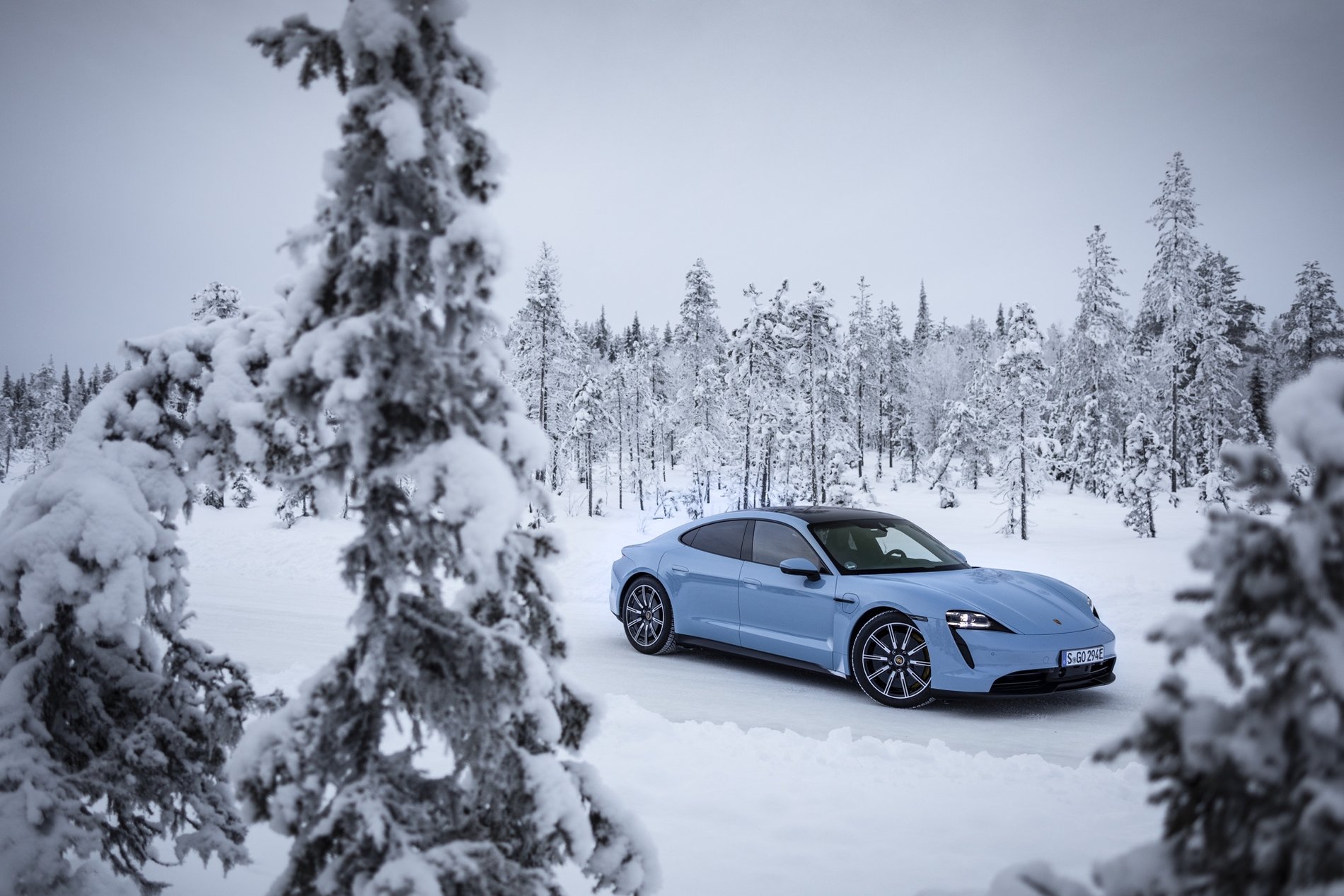 Frozen Blue Metallic | Porsche Colors