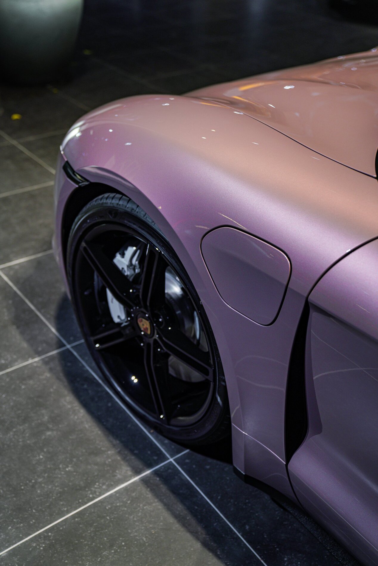 Frozen Berry Metallic | Porsche Colors