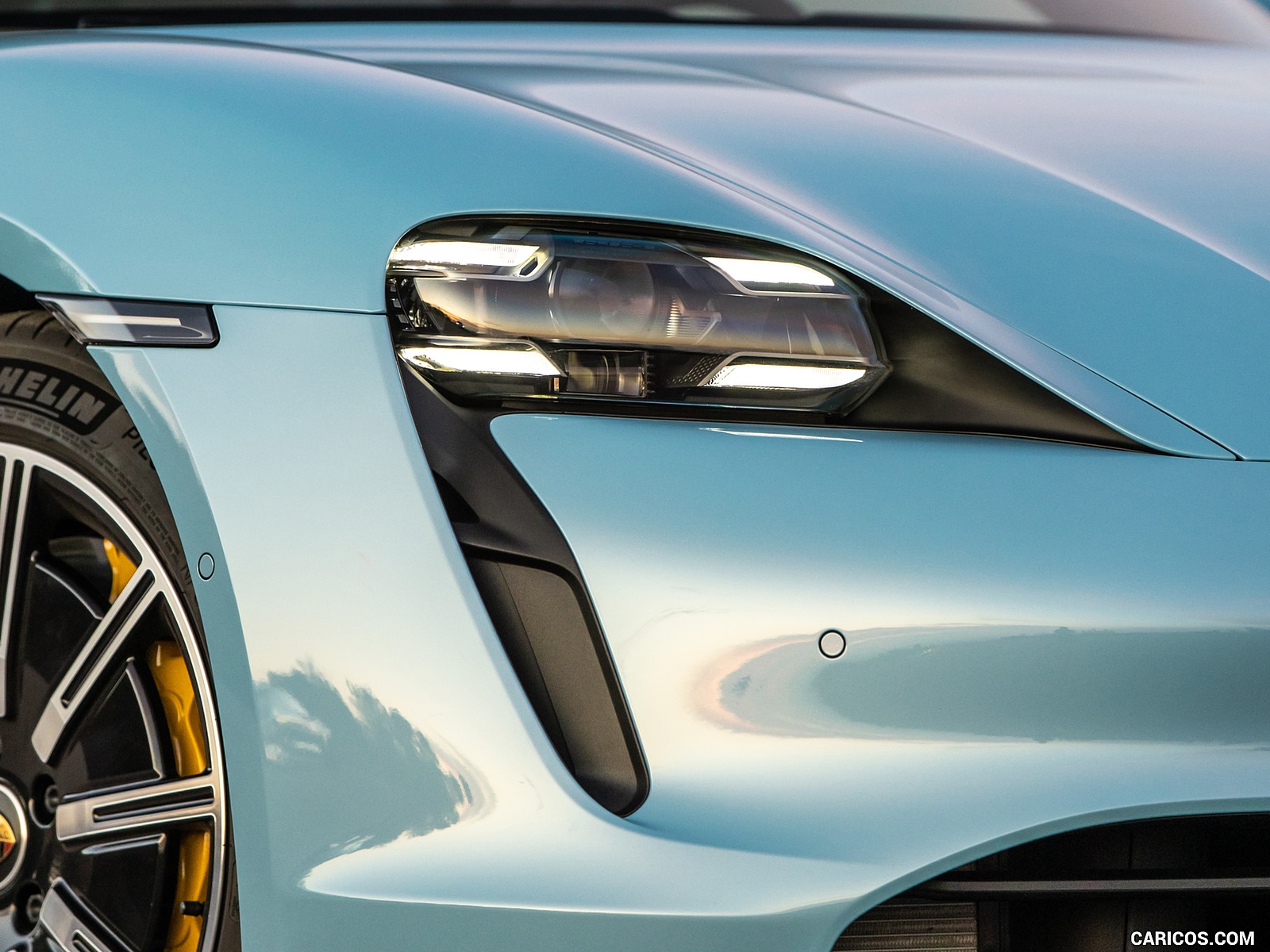 Frozen Blue Metallic | Porsche Colors