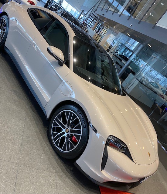 Coffee Beige Metallic | Porsche Colors