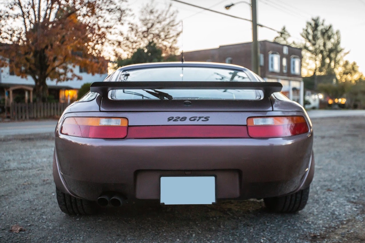 Cassis Red | Porsche Colors