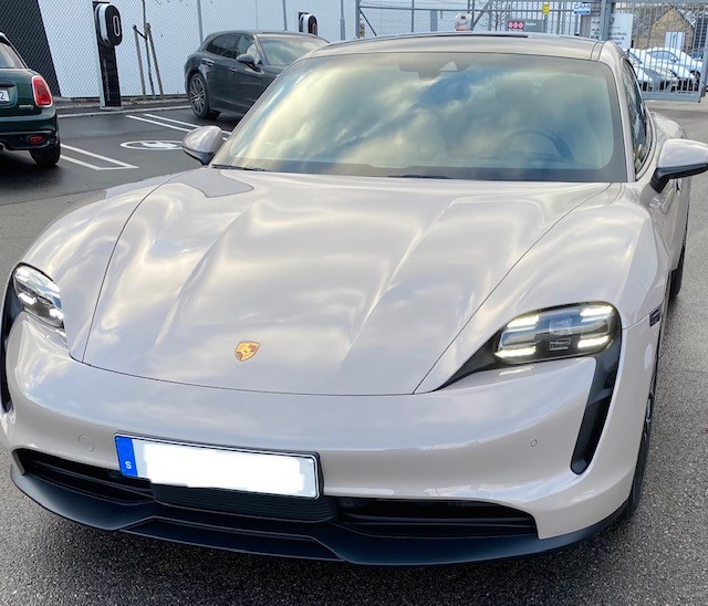 Coffee Beige Metallic | Porsche Colors