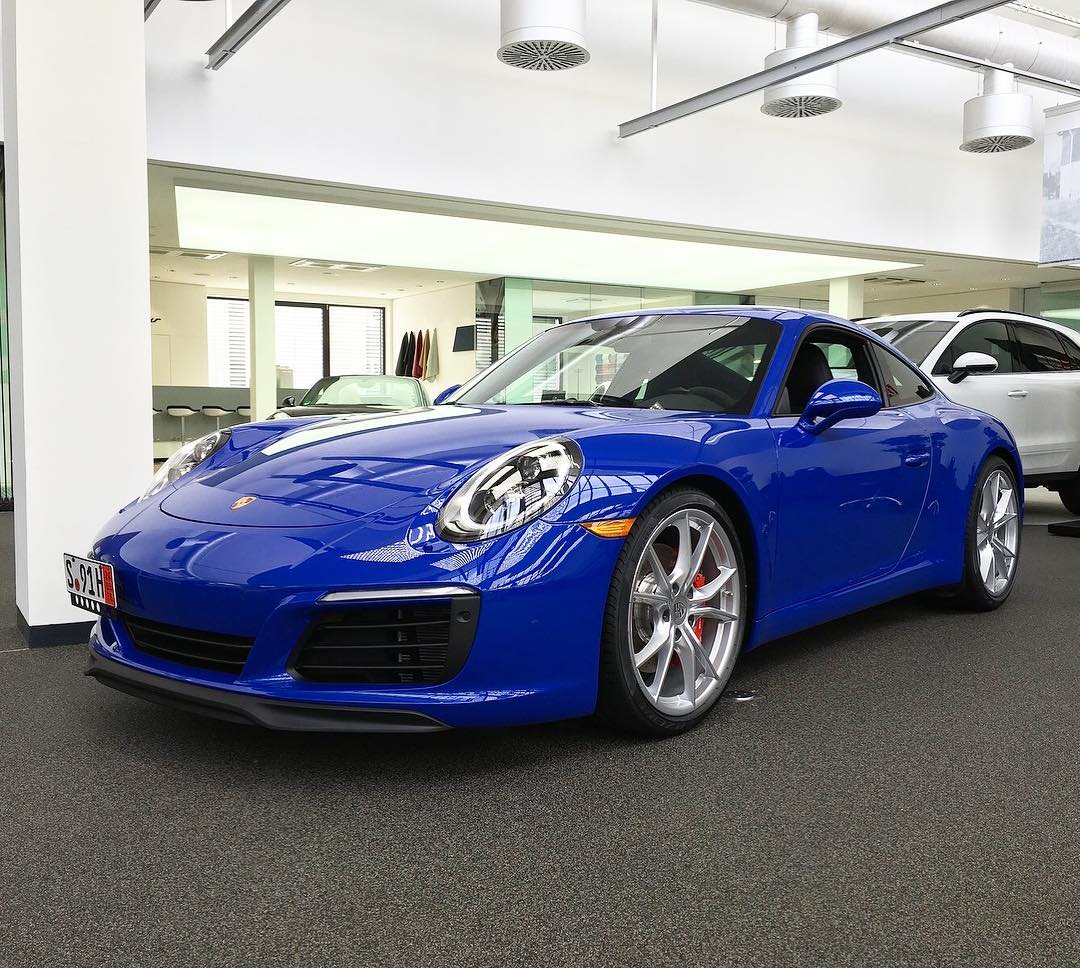 Nogaro Blue Metallic | Porsche Colors