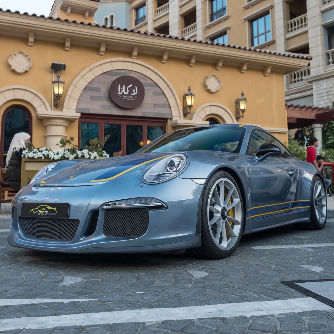 Ice Blue Metallic | Porsche Colors