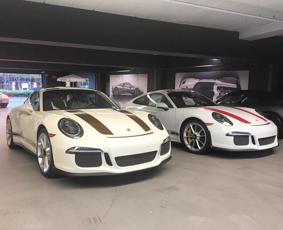 Light Ivory | Porsche Colors